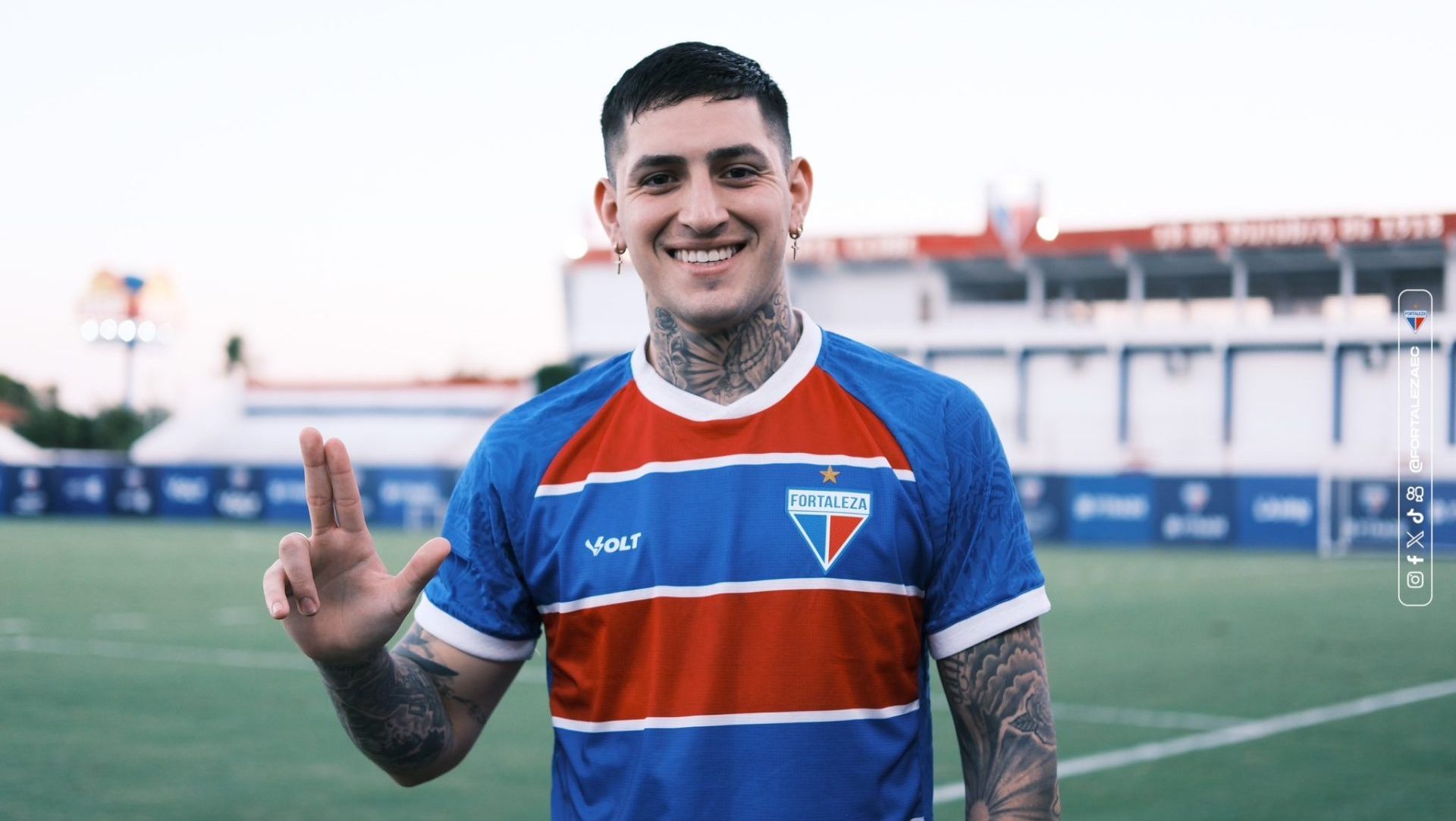 Novo zagueiro para 2025, Gastón Ávila chega ao Pici e fala pela primeira vez como jogador do ...